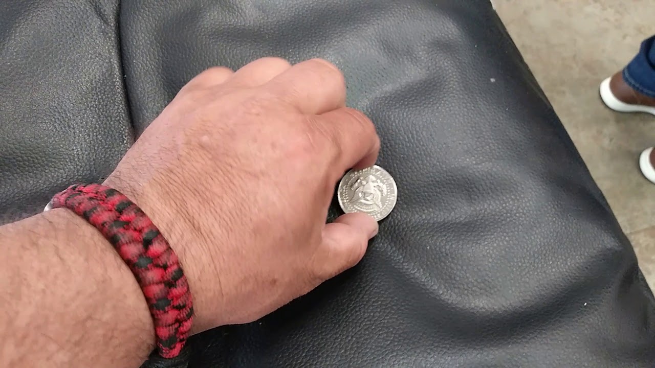 Half Dollar 50 Cent Coin defect - YouTube