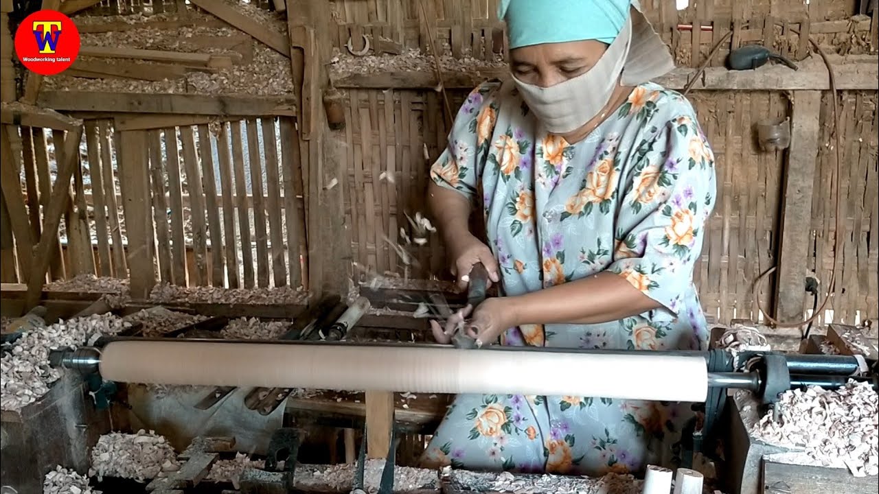 WOMEN'S STICK LATHE 🔴 Woodworking talent - YouTube