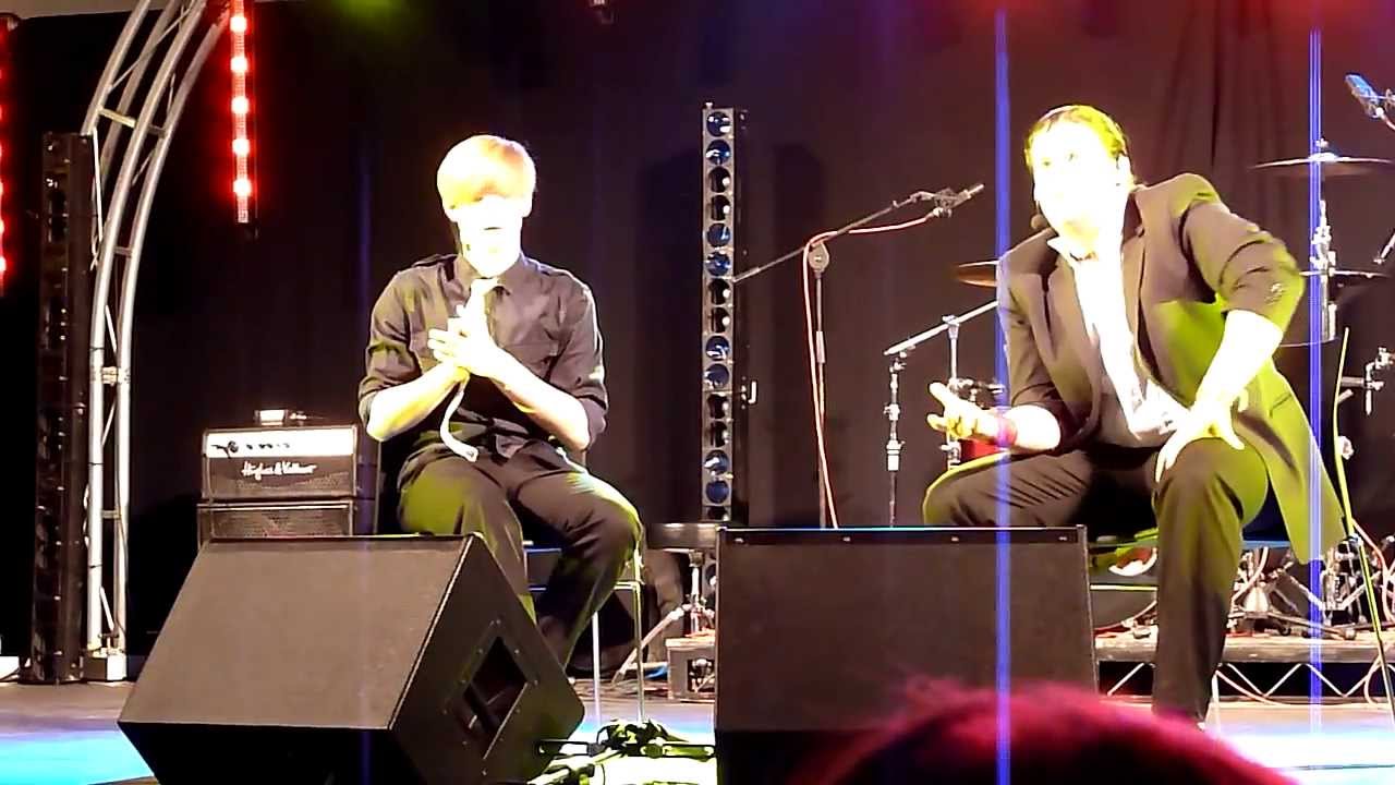 Kenny Giles & Kane Verrall - Two Nobodies in New York - YouTube