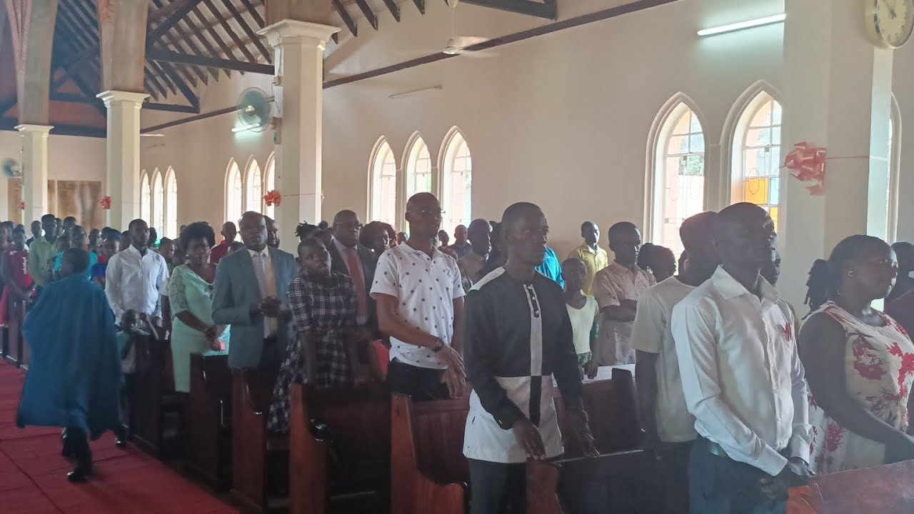 Easter Sunday English church service @St Peter's cathedral Hoima - YouTube