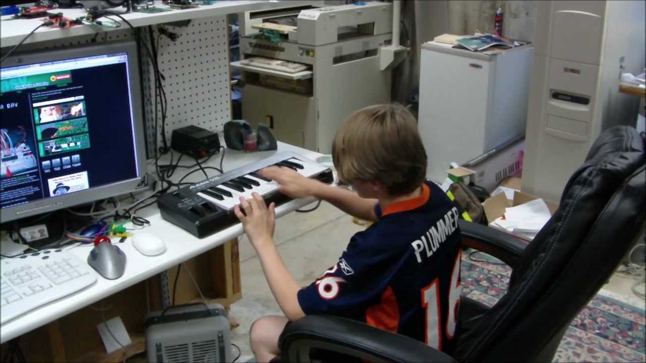 Papilio YM2149 MIDI Synthesizer - YouTube