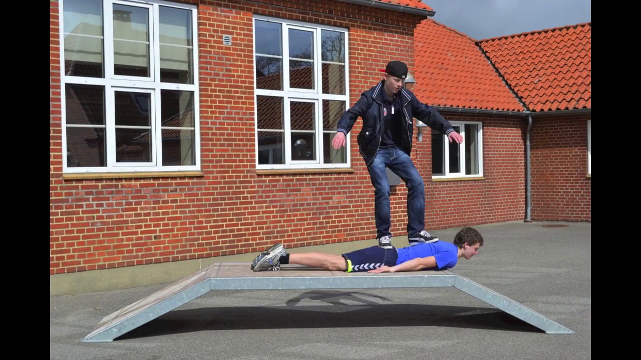 Human Skateboard (Stop motion film) - YouTube