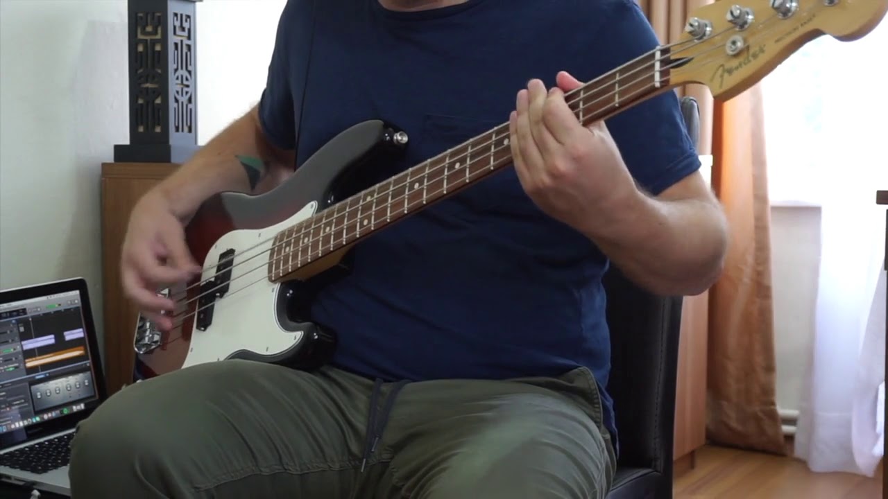 Green Day - JAR (Jason Andrew Relva) Intro Bass Cover - YouTube