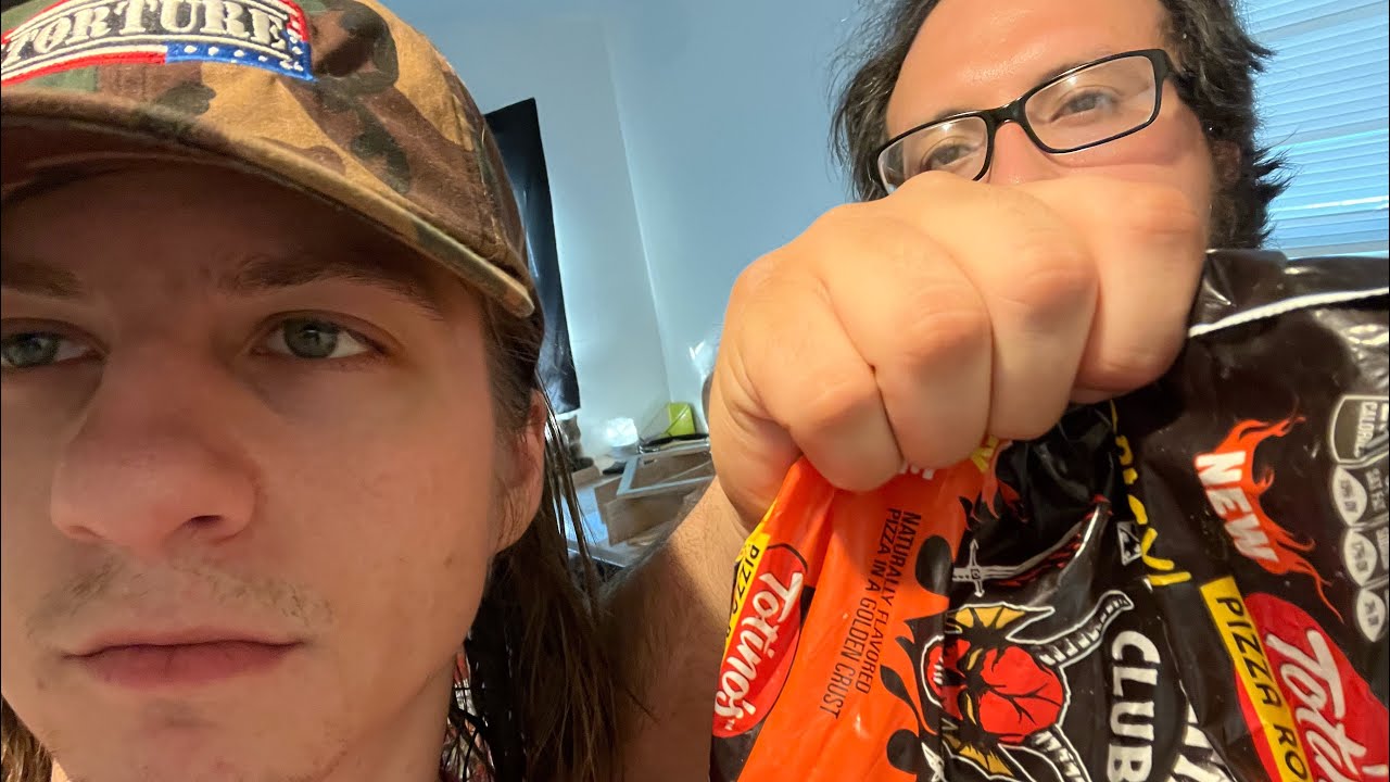 TOTINO’S HELLFIRE PIZZA ROLLS - YouTube