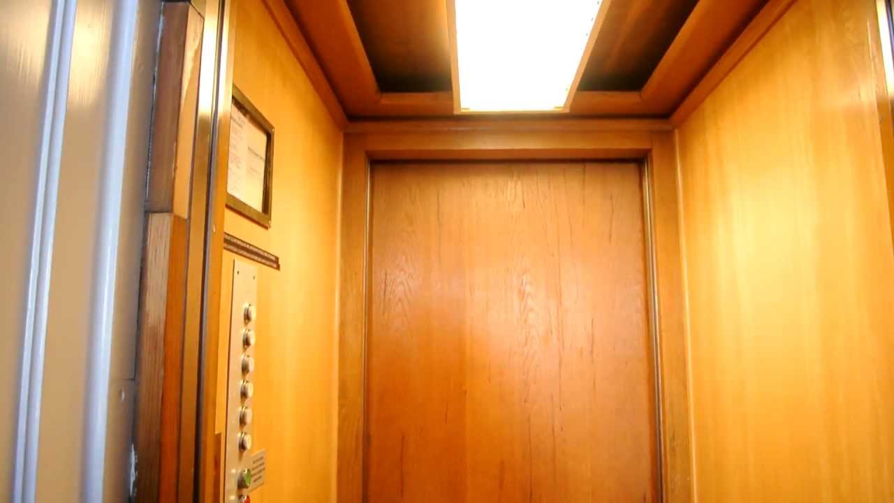 TOUR of the 1949 Siemens traction elevators @ Lille Strandvej 12-14 ...