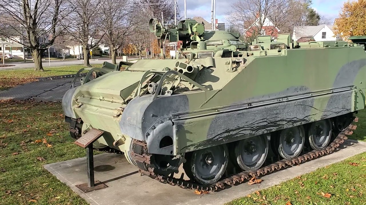 Canadian Lynx Armoured Reconnaissance Vehicle - YouTube