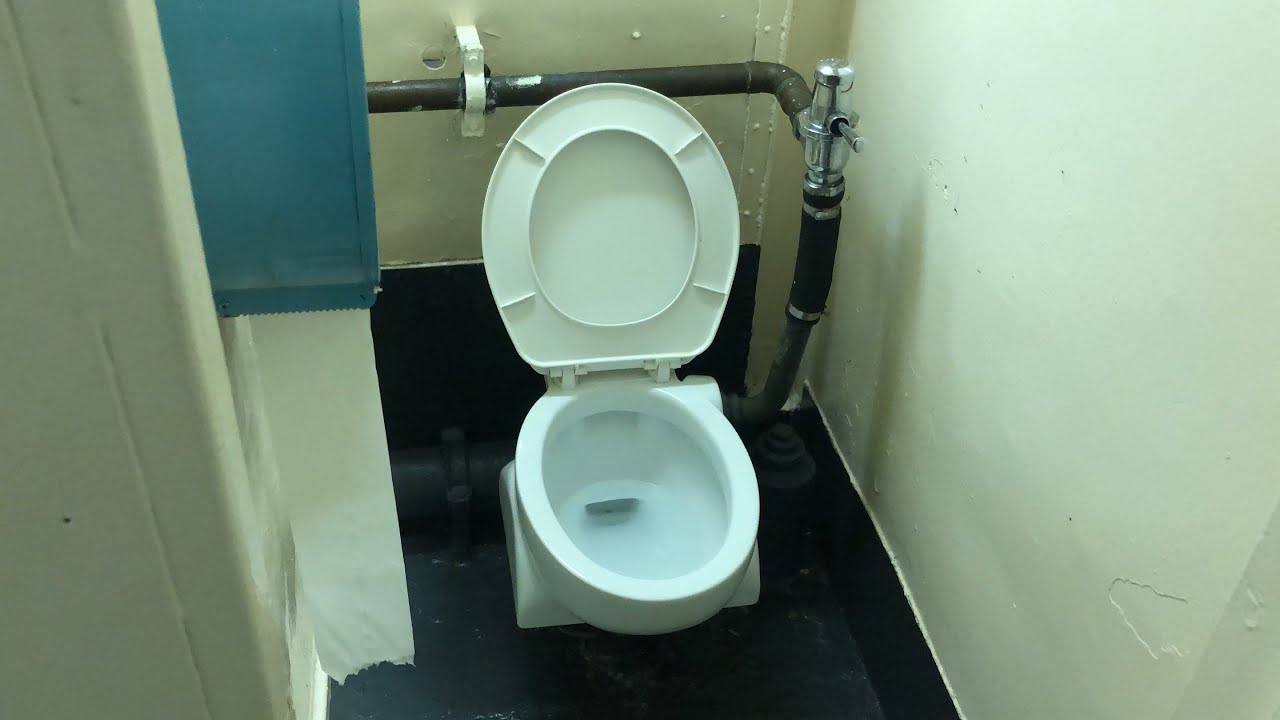 [1197] Crane Seaway toilets - YouTube