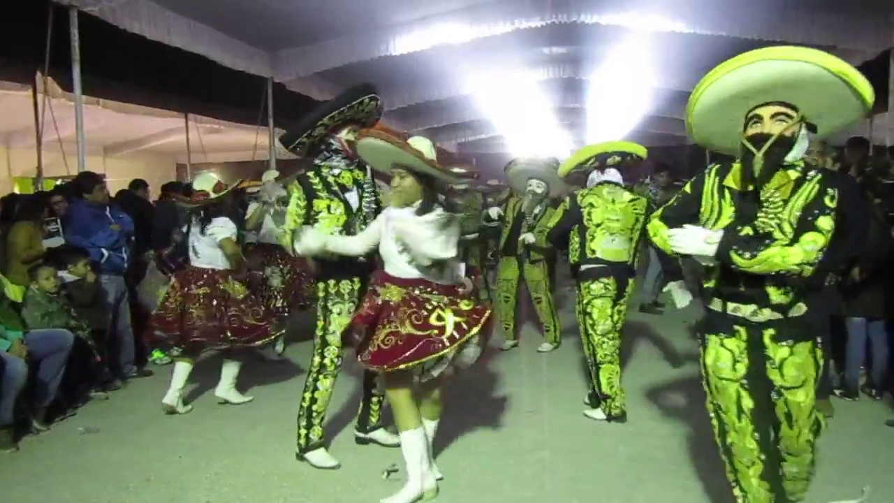 Feria del Traje Carnavalero 2017 - Comparsa Xochiquetzalli vs Comparsa ...