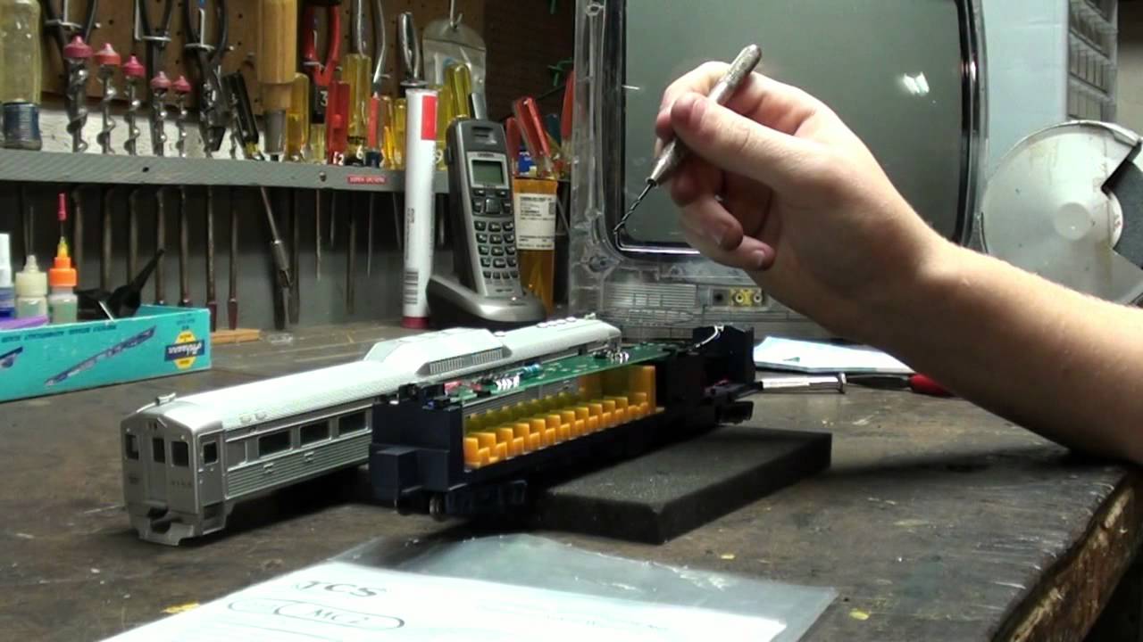 HD: How to Install a DCC Decoder in a Proto 1000 RDC Budd Car - YouTube