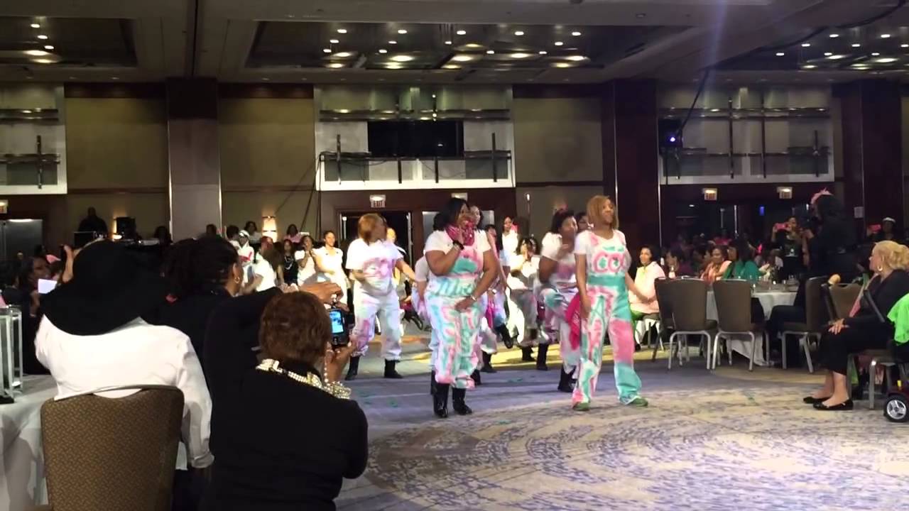 Chi Omega Omega Welcome Reception Stroll - YouTube