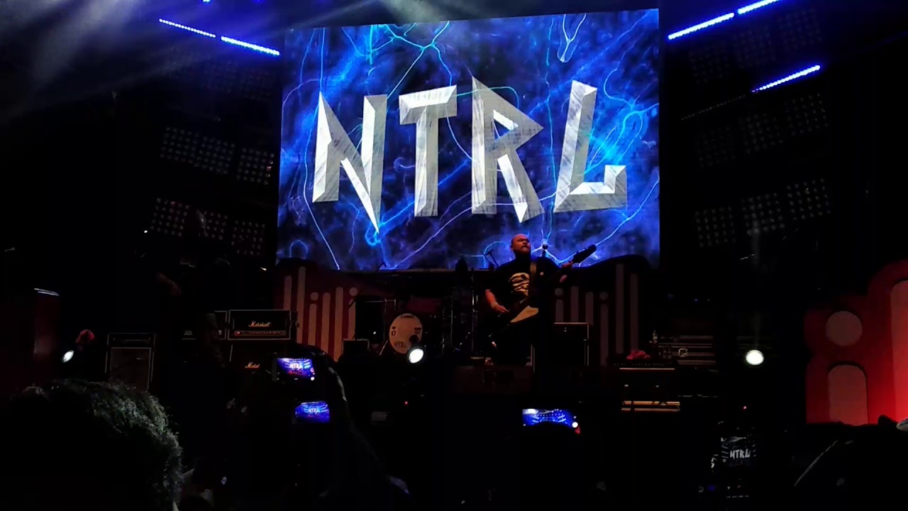 Netral konser di kemayoran - YouTube