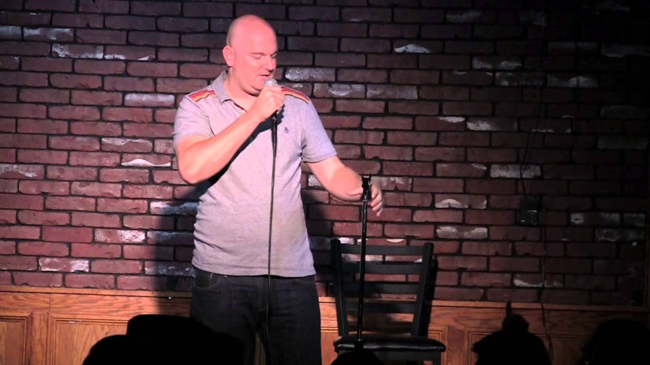 Comedian Hands Over Unplugged Microphone - YouTube