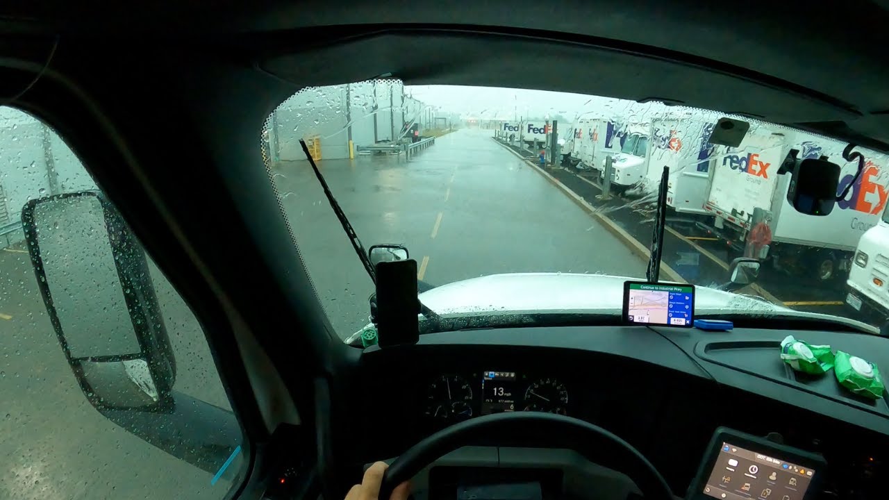 FEDEX LINEHAUL TRUCKING TO WEST COLUMBUS AND GETTING SOAKED IN THE RAIN ...