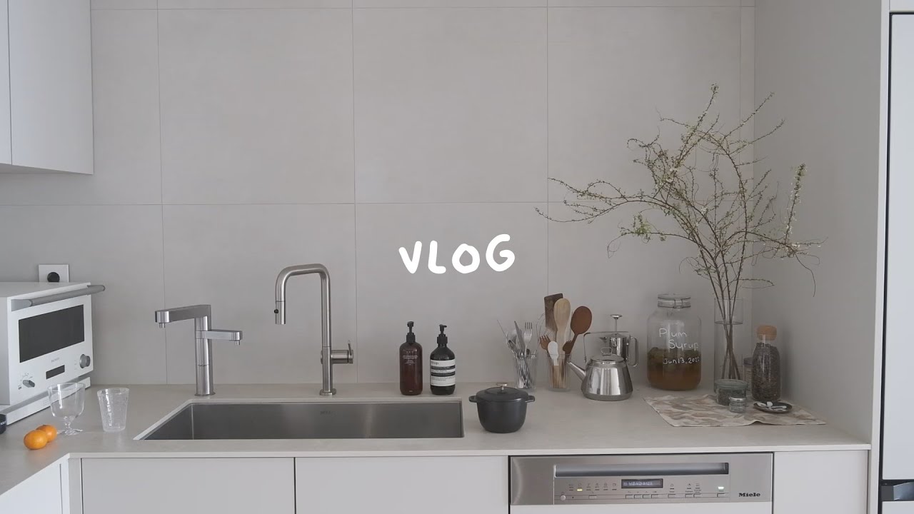 Vlog 직장인 브이로그 야근하는 일상 새로운 악세서리 새로운 빈티지 가구원오디너리맨션 아이패드프로 언박싱
