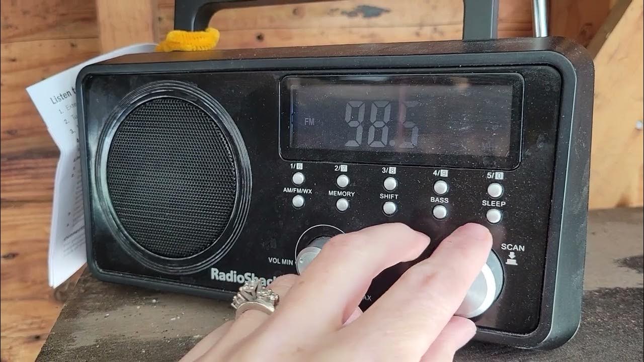 Radio Shack radio - video 1 of 2 - YouTube
