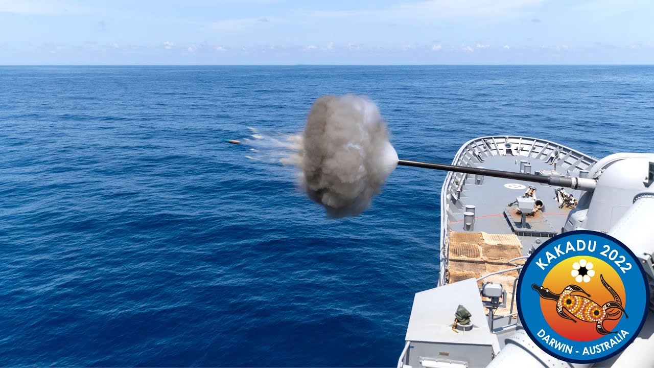 HMAS Perth fires 5" gun - YouTube