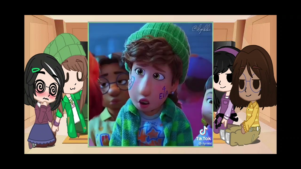 Past Turning red react to future(very very short but I promise that ...