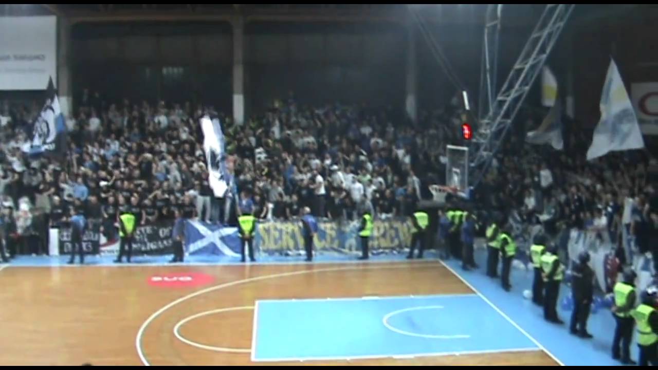 FAMILY AERODROM (MZT Skopje - Rabotnicki 06.03.2011) Super Liga - YouTube