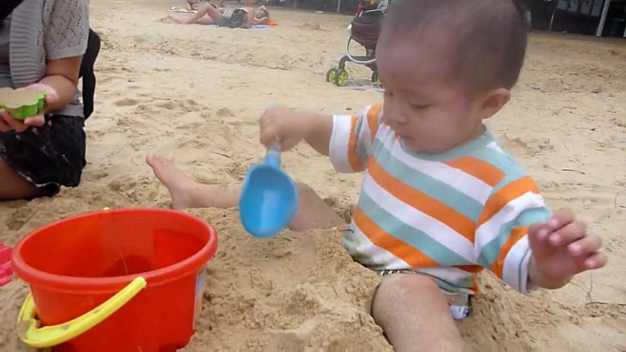 Messy with sand on the beach May 21 2010 - YouTube
