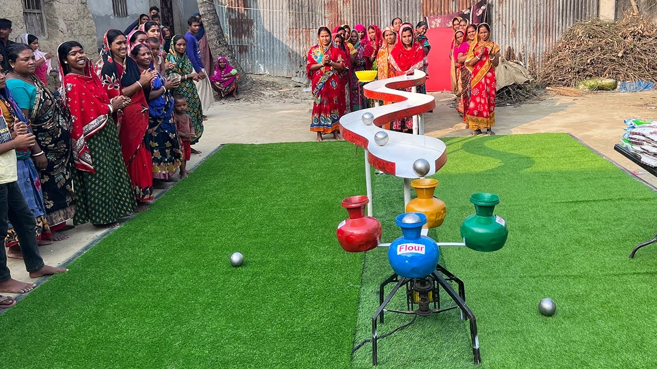 Who can throw more balls into the pitcher and win more prizes? - YouTube