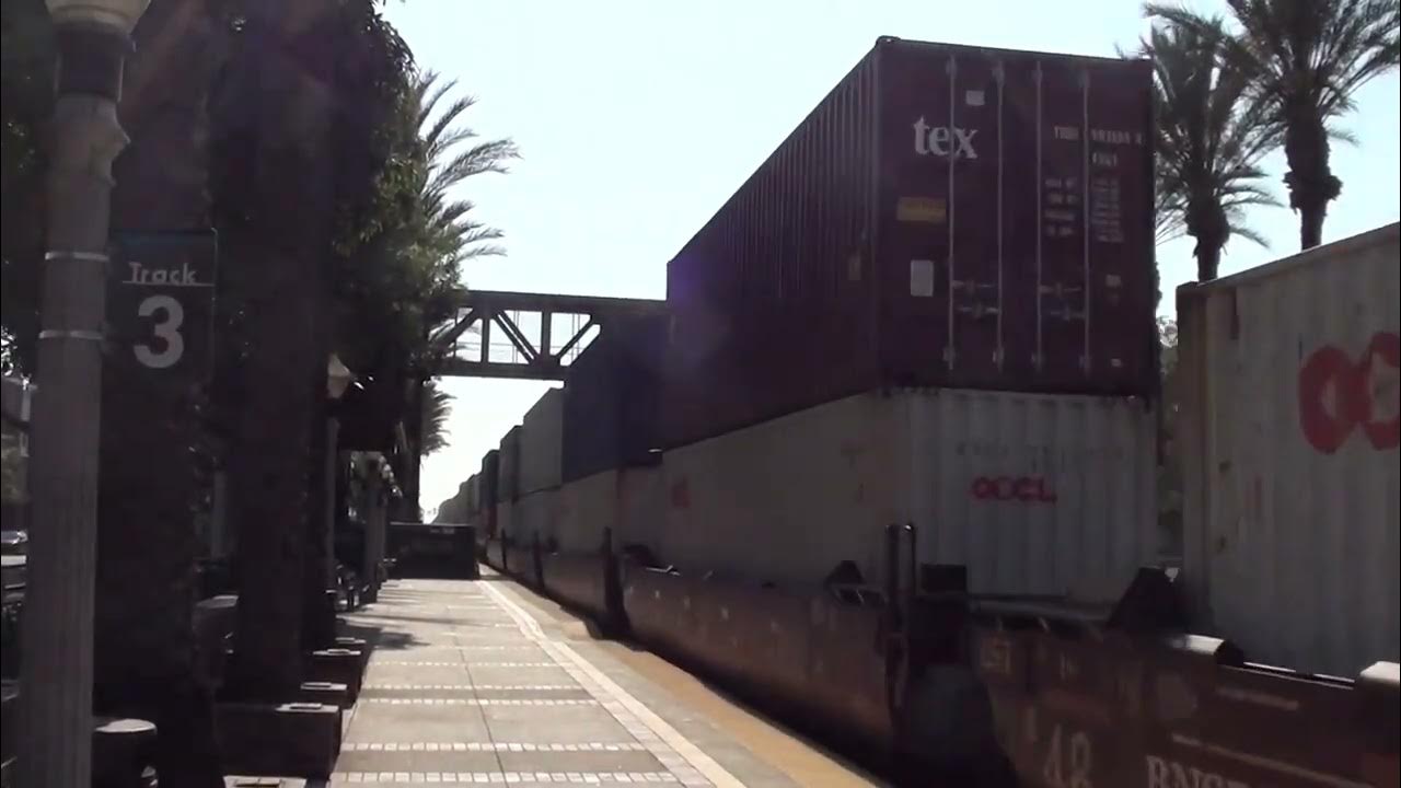 BNSF 6627 Leads a BNSF S-Train East through Fullerton, CA 7/16/2017 - YouTube