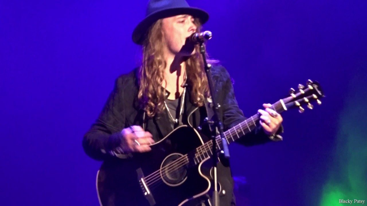 Travis Cormier - Wanted Dead or Alive - Rimouski 2017 - YouTube