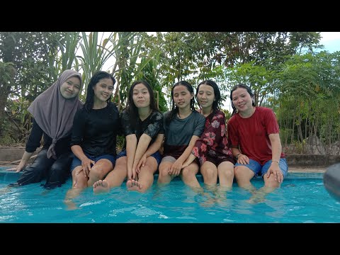 GADIS GADIS KOLAM