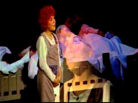Annie the Musical - Tal vez ( Maybe), PSB Production - YouTube