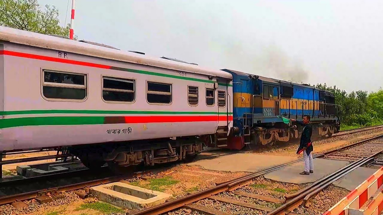 Extremely Longest White pt inka Train Rupsha express - Crossing ...