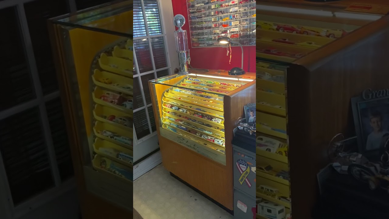 1955 Berg Selector motion display case used for Hot Wheels and ...