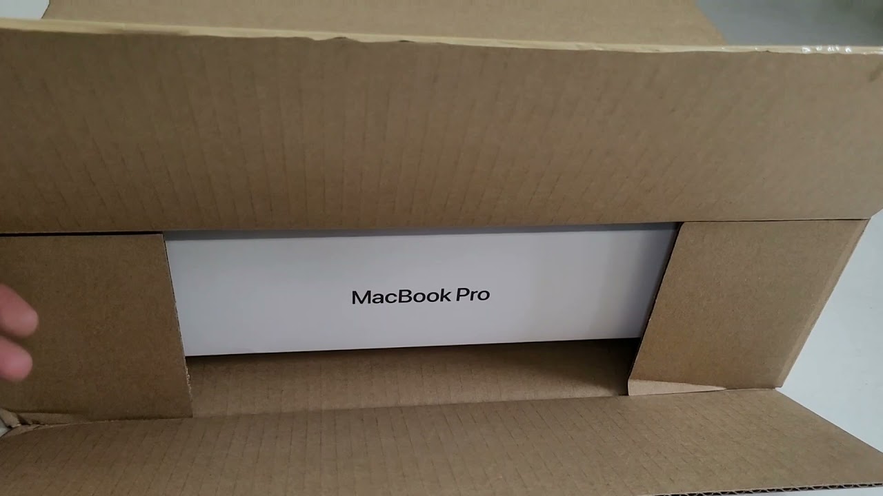 Unboxing ️ MacBook pro 🙂 - YouTube