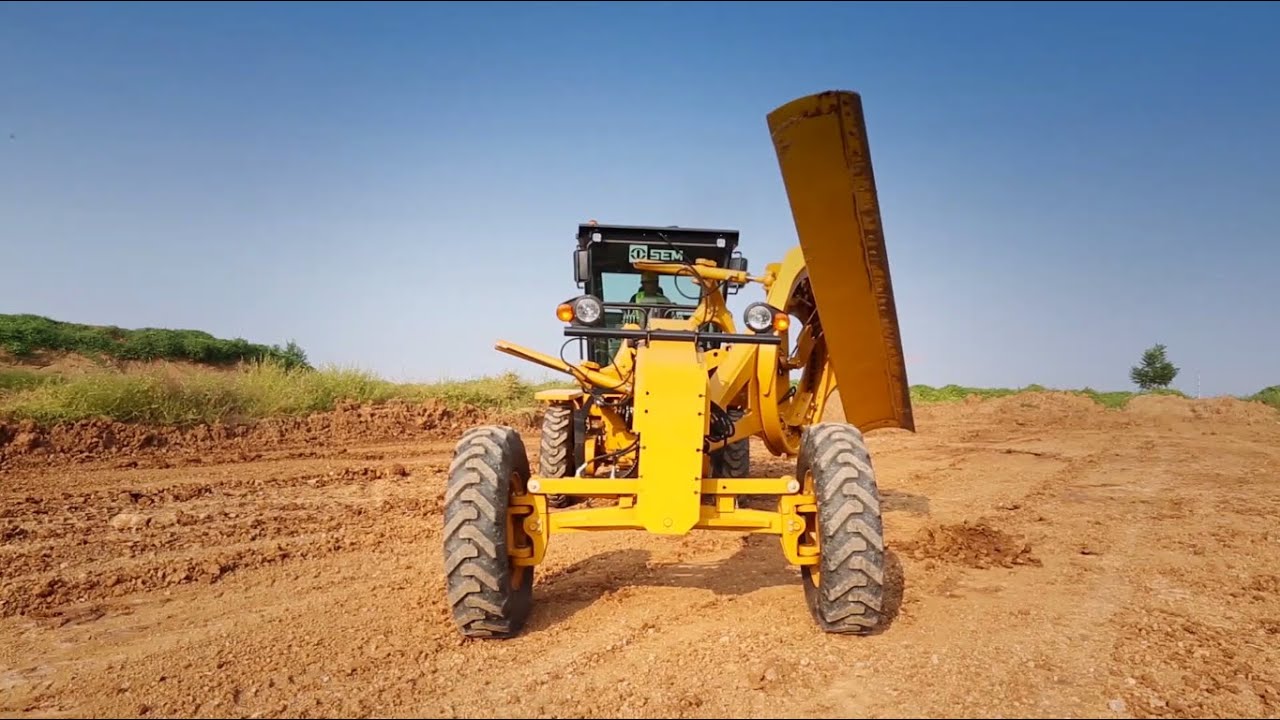 Create success with SEM 915 Motor Grader - YouTube