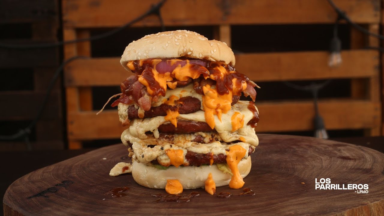 No una, no dos, no tres, cuatro pisos espectaculares de una burger ...