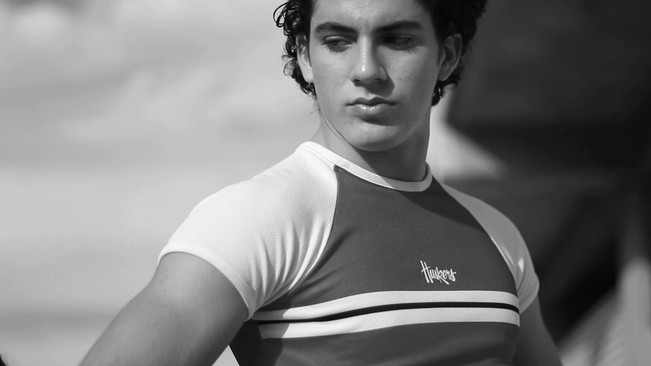 Emilio Baltazar by José Luis Ángel - Vanity Teen - YouTube