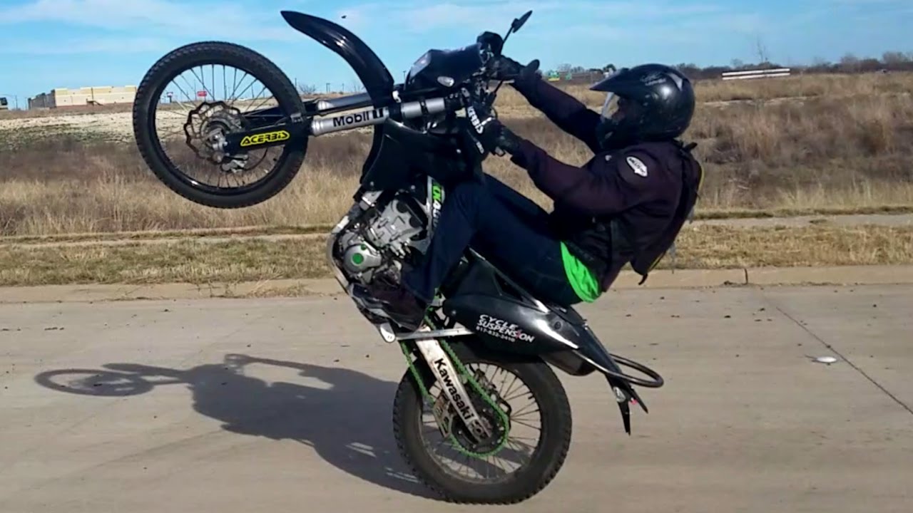 Kawasaki KX450F Street Legal Wheelies - YouTube