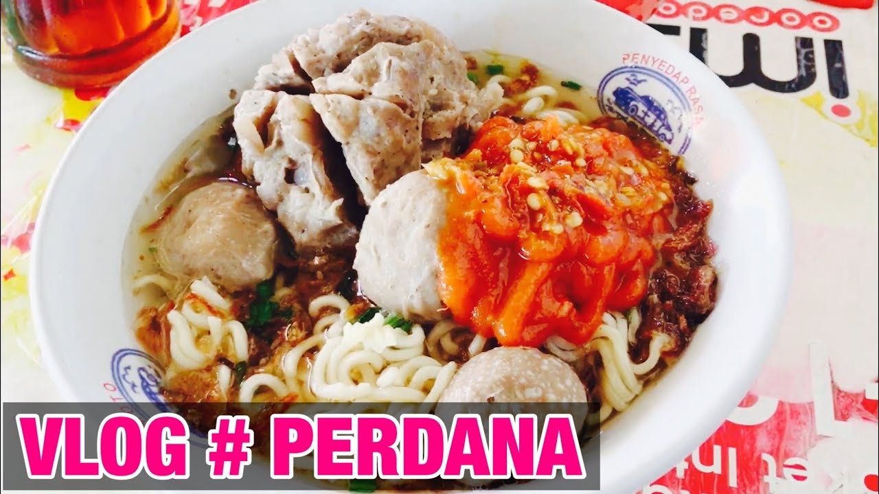 Indonesian Street Food - BAKSO URAT TIGA RODA, Abang RHIZKY CHANNEL ...