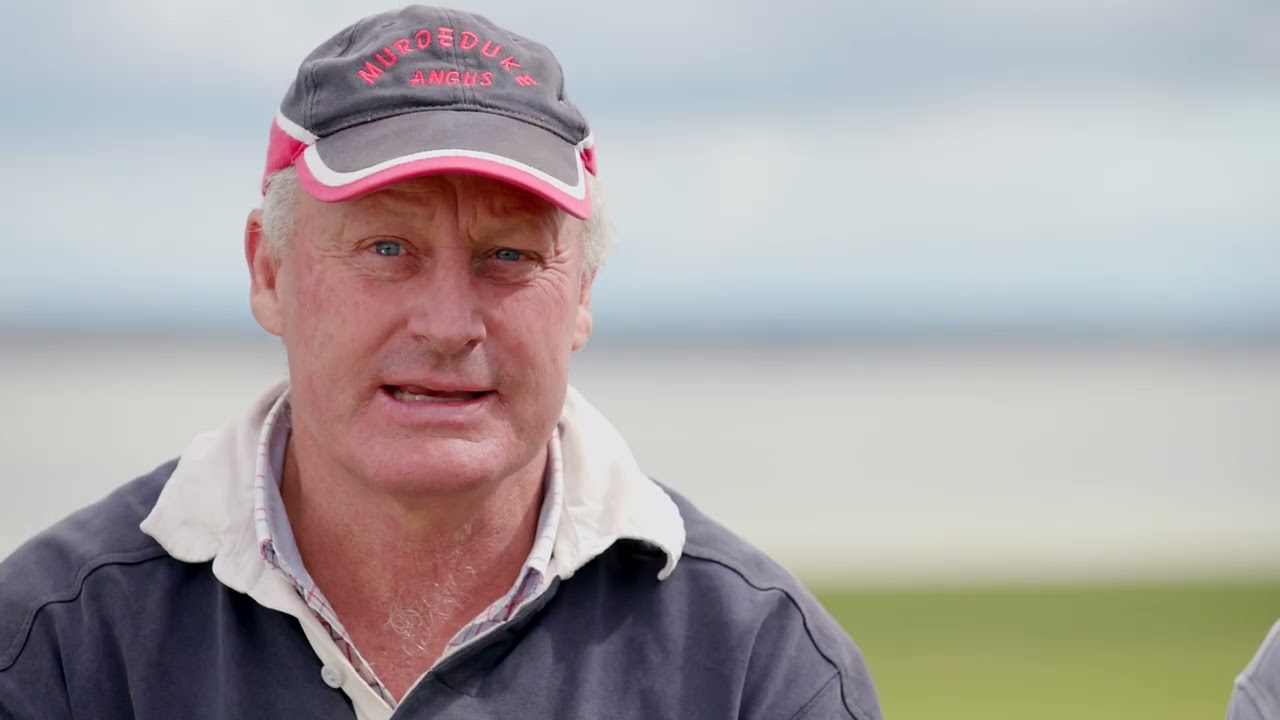 Melanie Hamblin's Instagram, Twitter & Facebook on IDCrawl