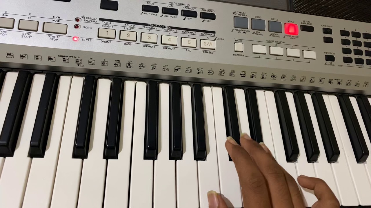 Maroon 5 - Memories (keyboard) - YouTube