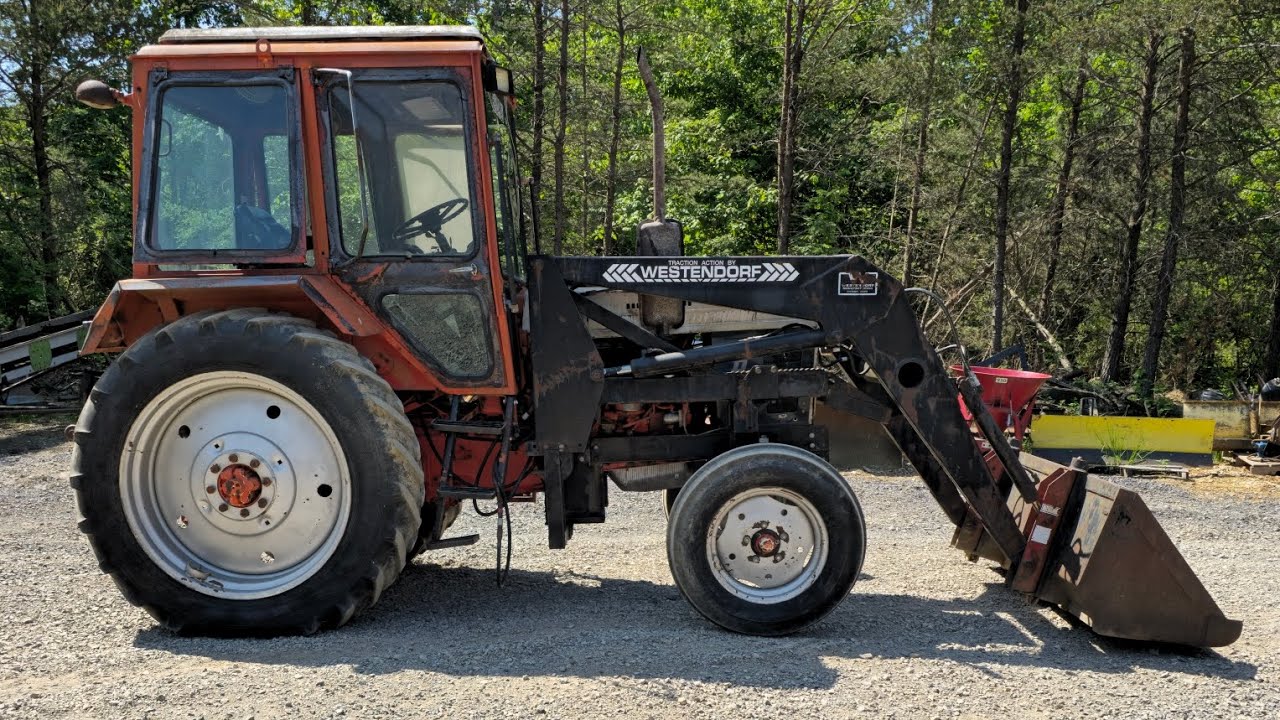 Soviet Tractor Belarus 560D Walk Around - YouTube