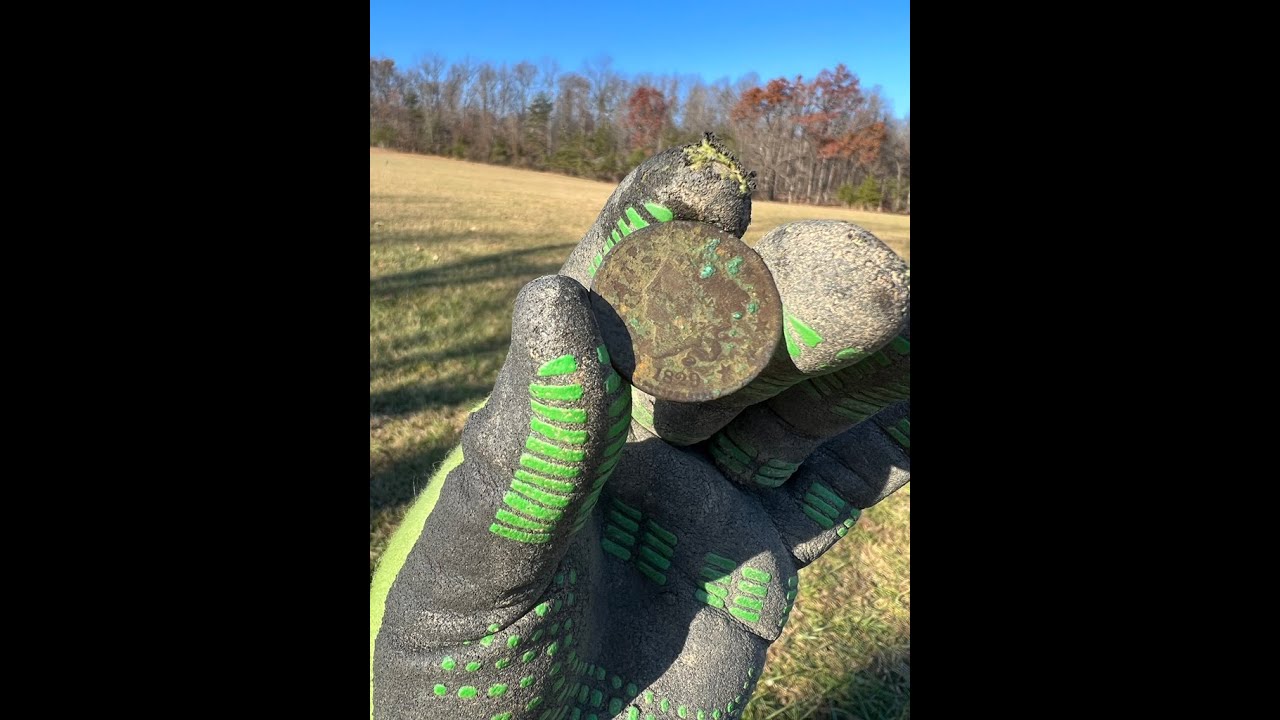 Metal Detecting and Found Belt Buckle! - YouTube