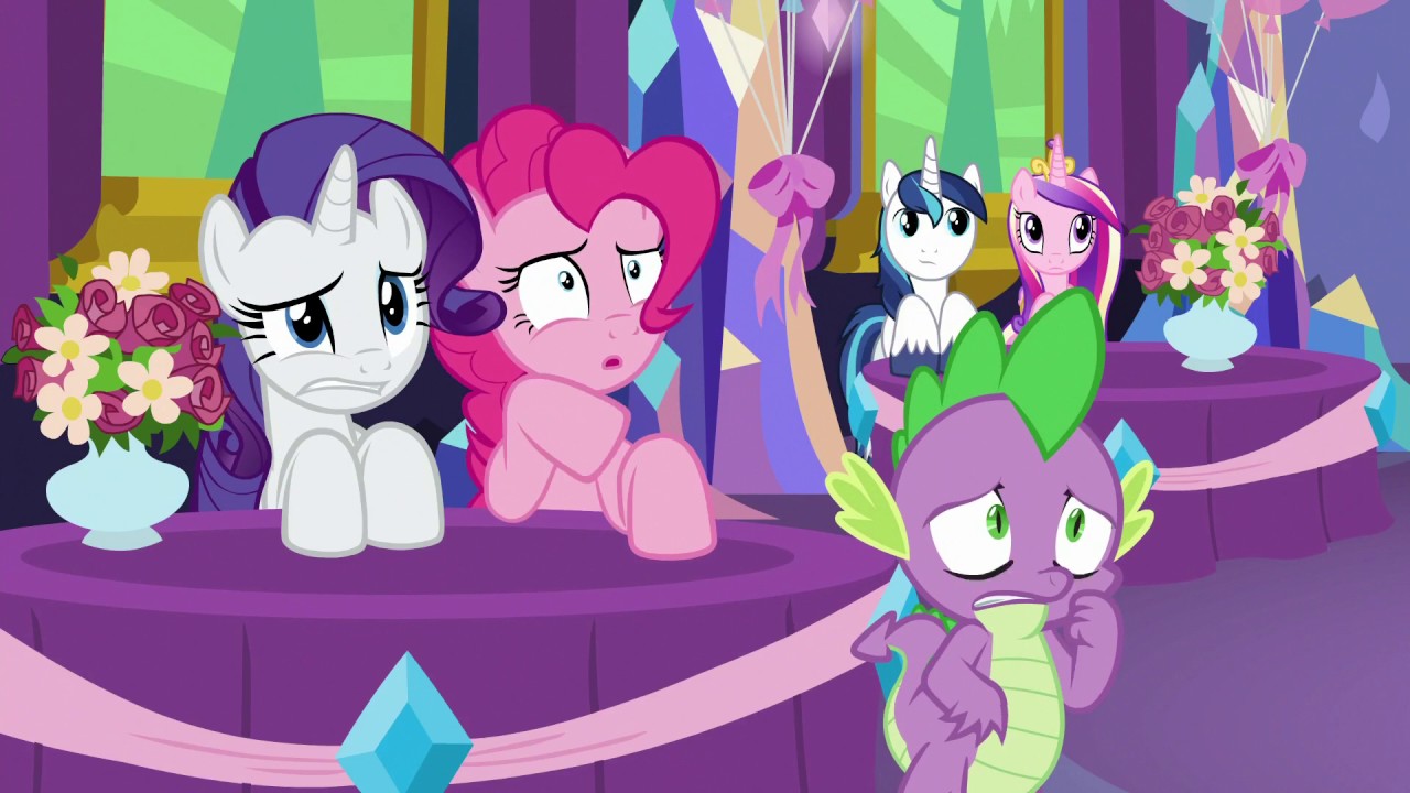 Thorax receiving his Equestrian pink heart of courage - YouTube