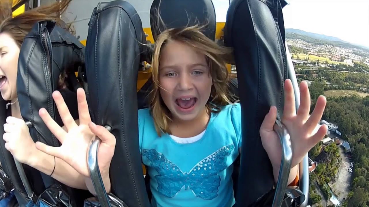 Kids View: Dreamworld & The Giant Drop - YouTube