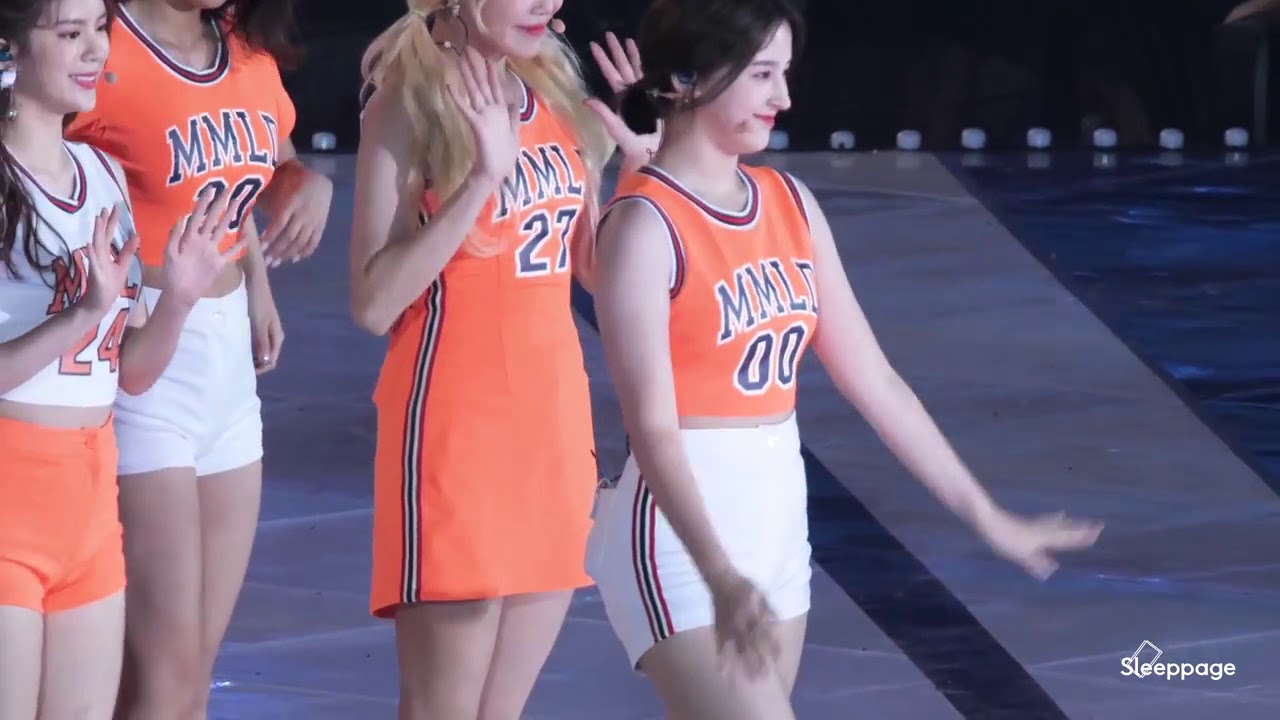 4K] 180802 모모랜드 MOMOLAND 뿜뿜 BBOOM BBOOM 낸시 NANCY @ - YouTube