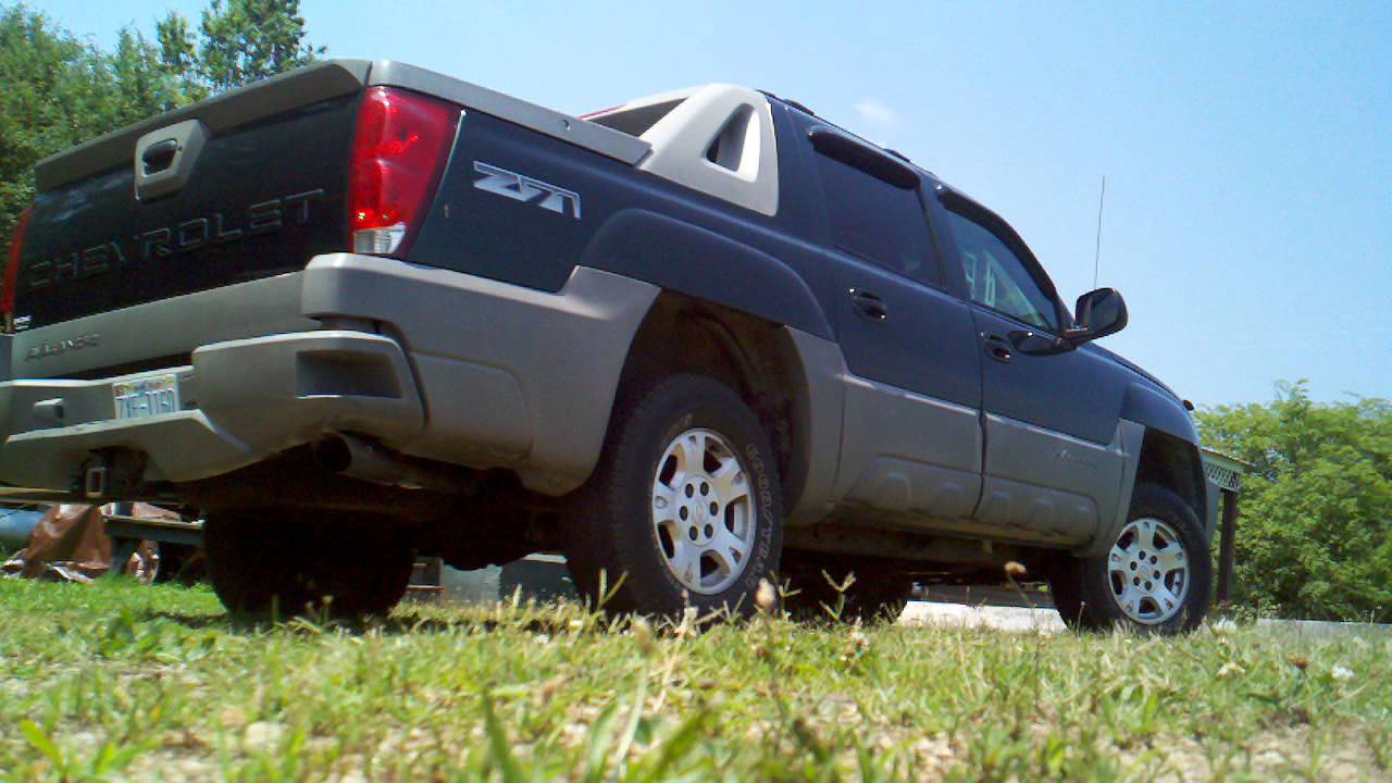 True Duals on Chevy Avalanche - YouTube