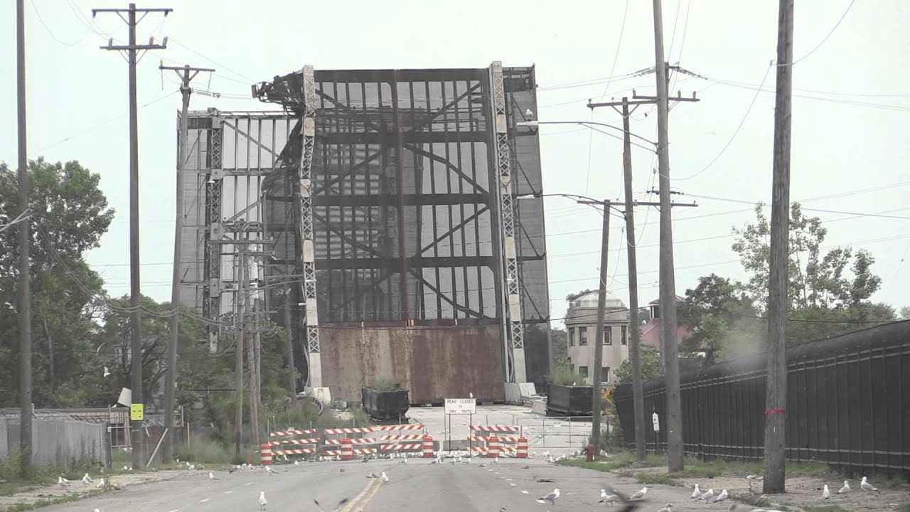 Driving Around The Industrial Area Of Delray. Detroit, Michigan - YouTube