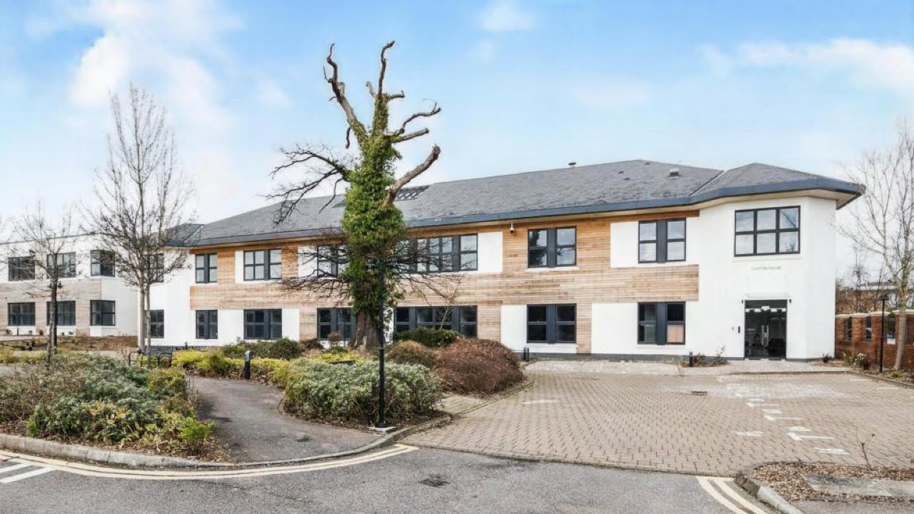 Tamar House, Bracknell - Property Tour - YouTube