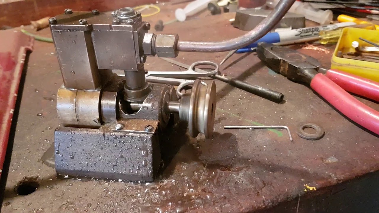 Rotary valve steam engine on steam - YouTube