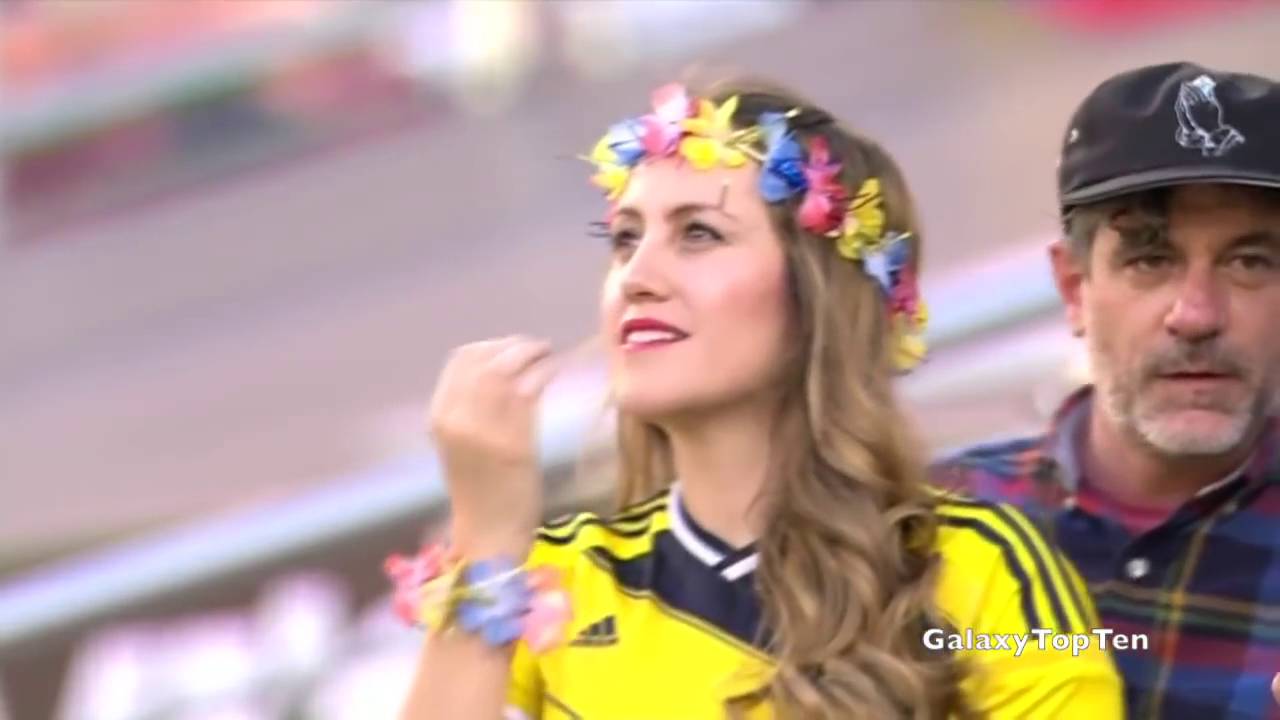 The Hottest Female Soccer Fans of the Copa America - YouTube