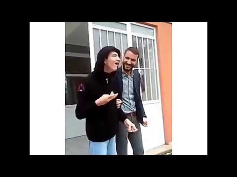Kamyon Seven Engelli Çocuğa Öğretmeninden Sürpriz...!!!