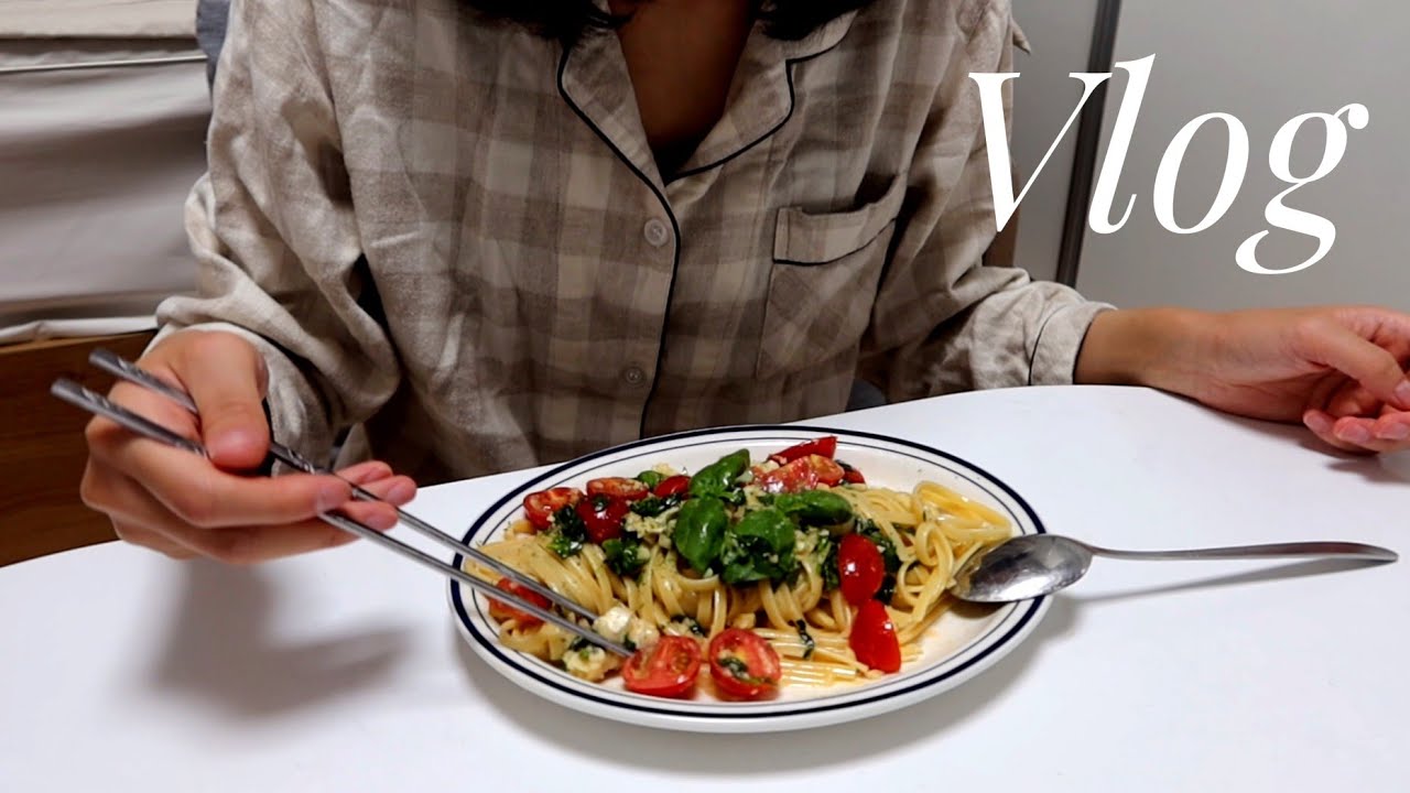 Vlog 먹고먹는 일상 브이로그 브리치즈파스타 만들기🥗 브런치로 또띠아와퍼🌮 배떡 마라로제떡볶이 유리컵세트🥛